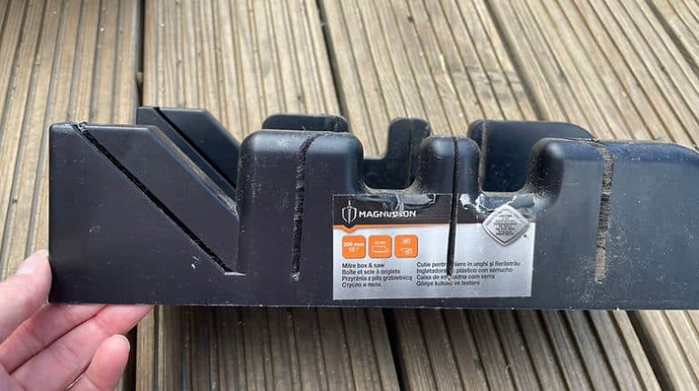 How to use a mitre box: perfect mitre cuts in simple steps - Claire ...