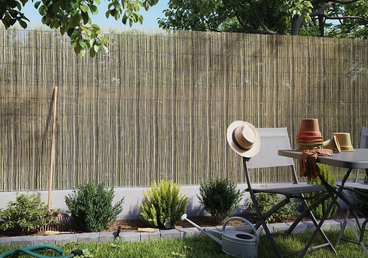 15 fence privacy screen ideas for secluded outdoor space - Claire ...