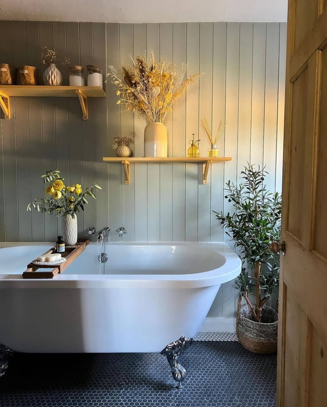Tongue and groove panelling for bathrooms: ideas - Claire Douglas Styling