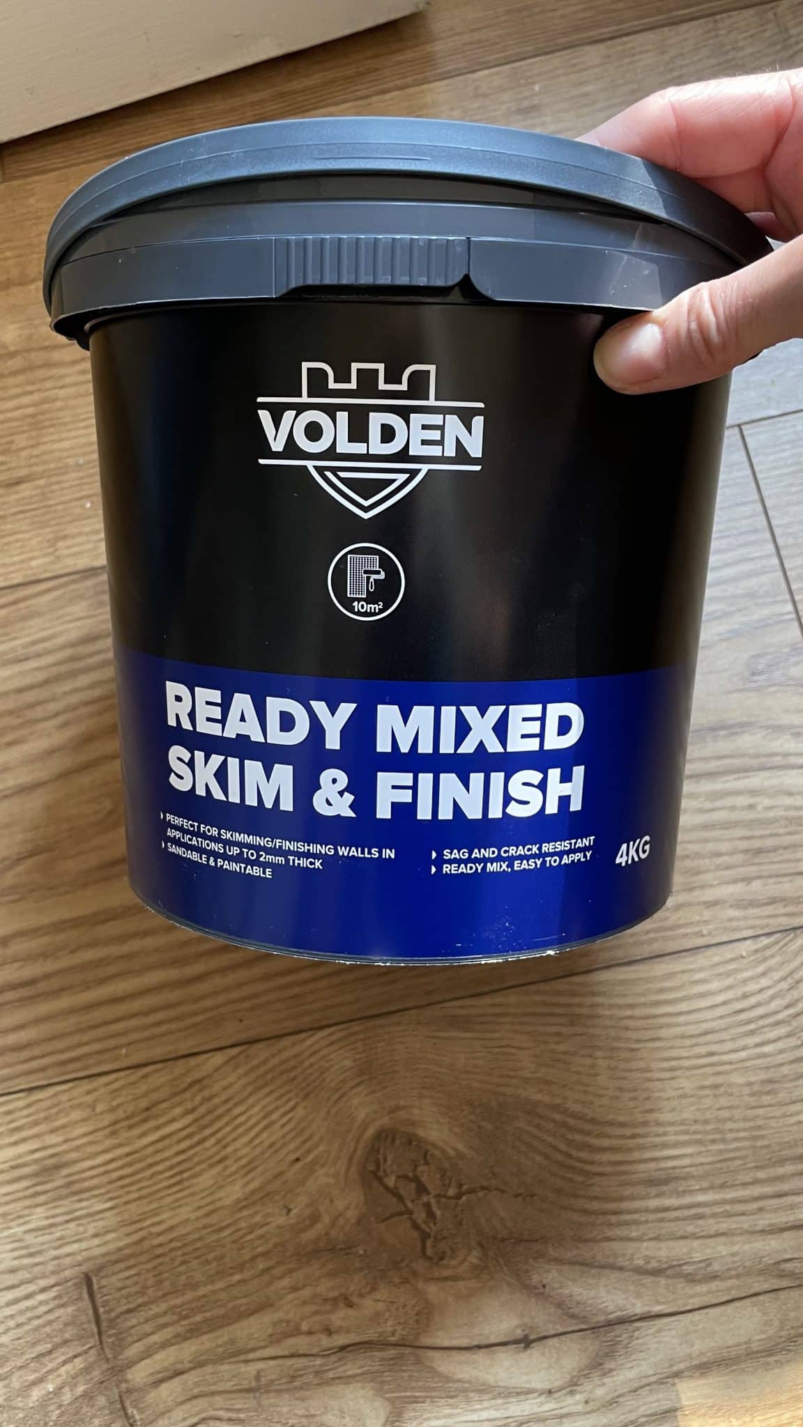 How to smooth a textured ceiling (artex) in simple DIY steps - Claire ...